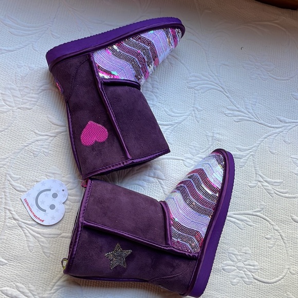 Little Miss Matched | Shoes | Nwt Sequin Faux Suede Sherpa Lined Boots ...